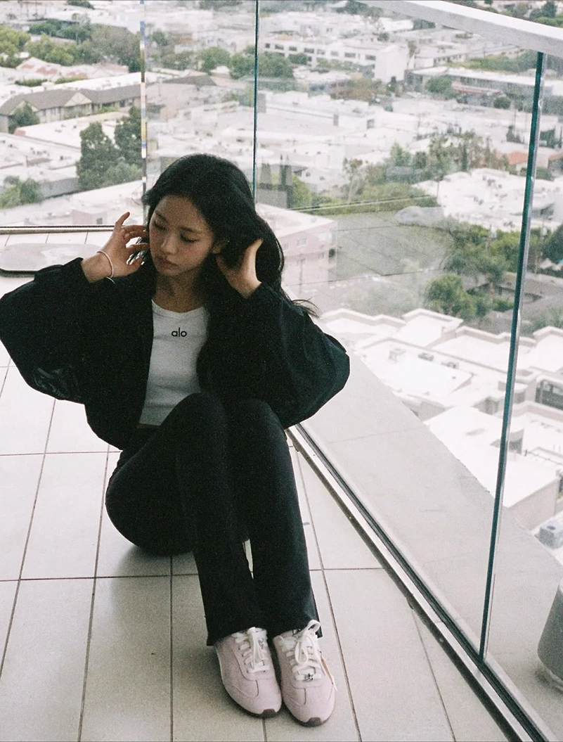 Alo X Jisoo Sunset Sneaker Finds A Polished Off Duty Rhythm