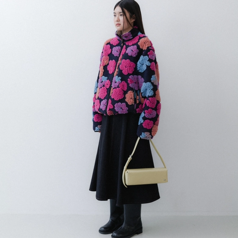 Epingler Presents Balance Between Softness And Shape