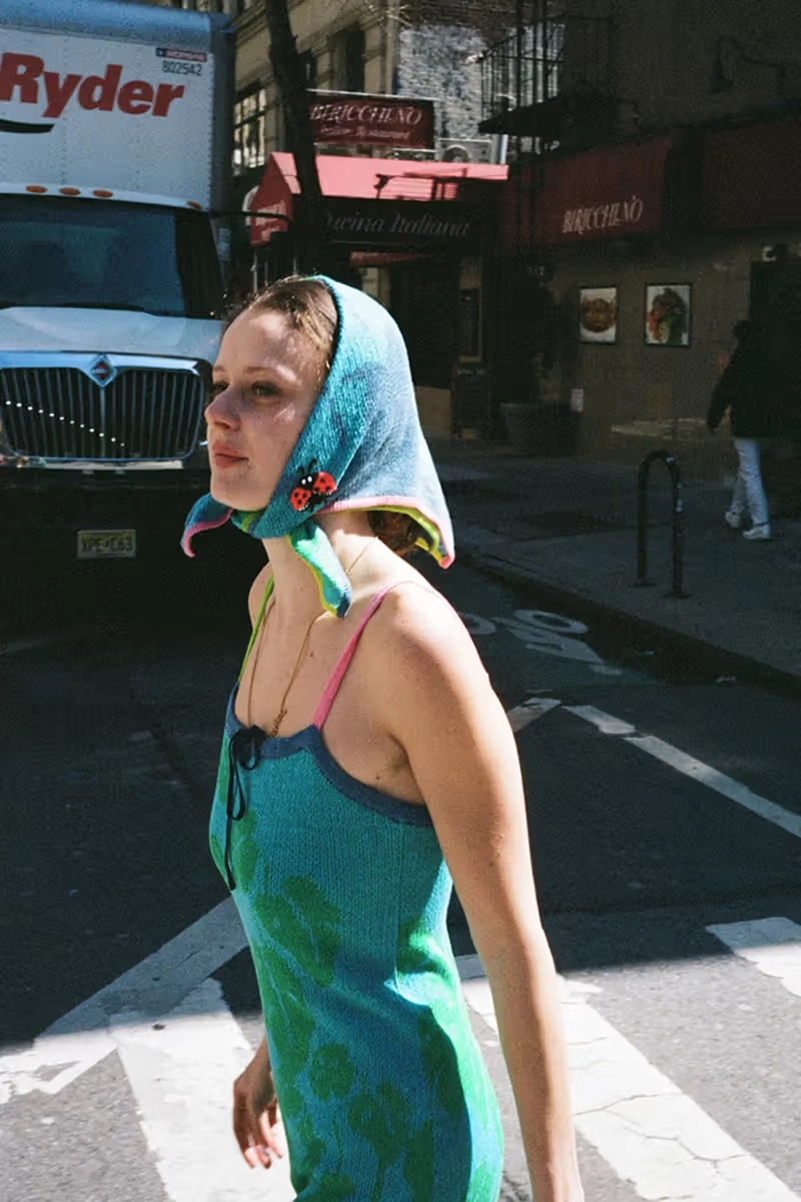 YanYan FW25 Turns Daisy Into The Mood Of The Season