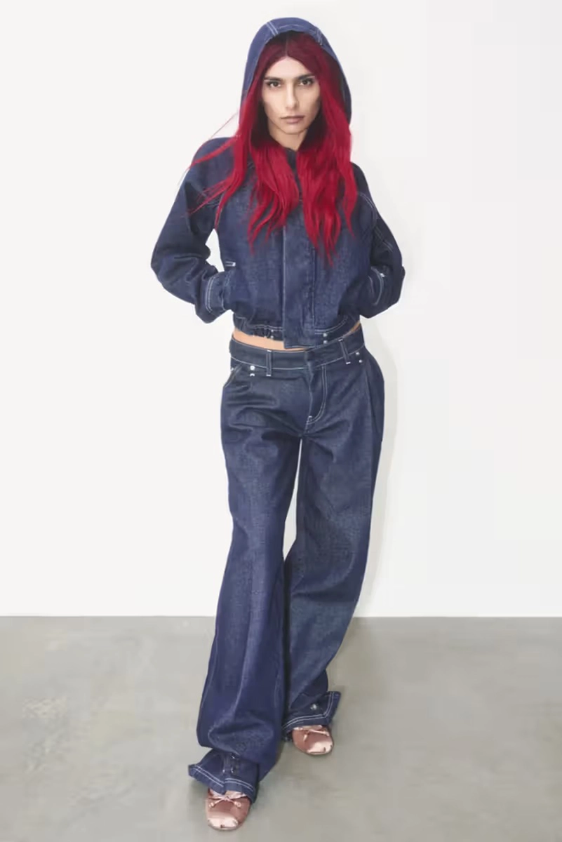 Mia Khalifa Shapes The Mood Of Peachy Den FW25