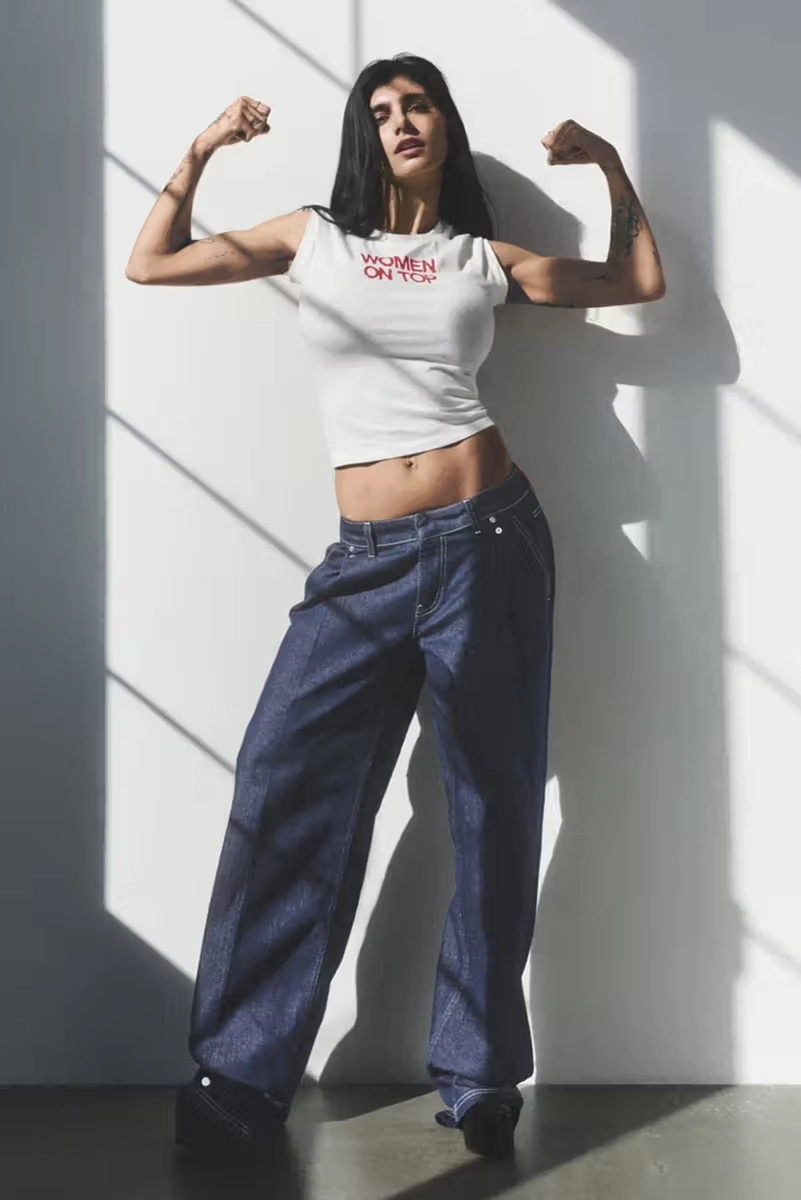 Mia Khalifa Shapes The Mood Of Peachy Den FW25