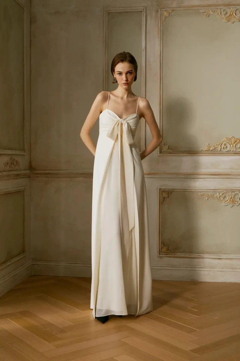 Cinq A Sept Pre Fall-2026 Collection Leans Into City Romance