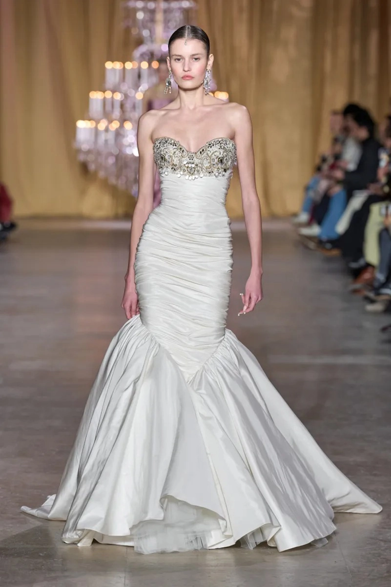 Zuhair Murad Spring Couture 2026 Builds Drama With Evening Gowns