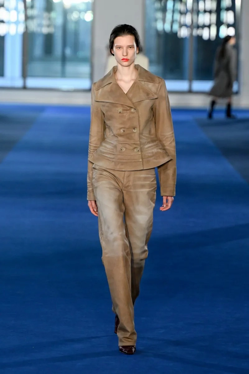 Rachel Scott’s Proenza Schouler Fall 2026 Unveils Asymmetric Tailoring ...