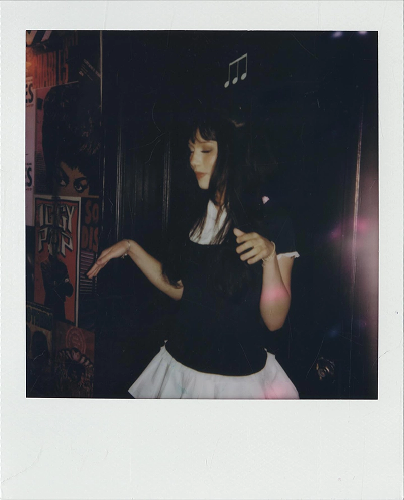 Esha Tewari: Indie-Pop Daydream Weaving Sound & Style