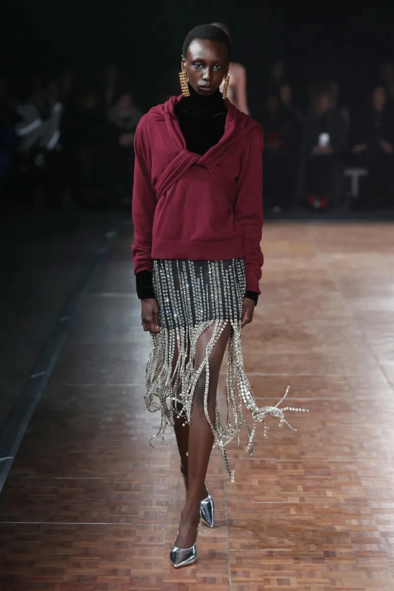 AREA Fall 2026 Turns Glamour Into A Spell On The Runway