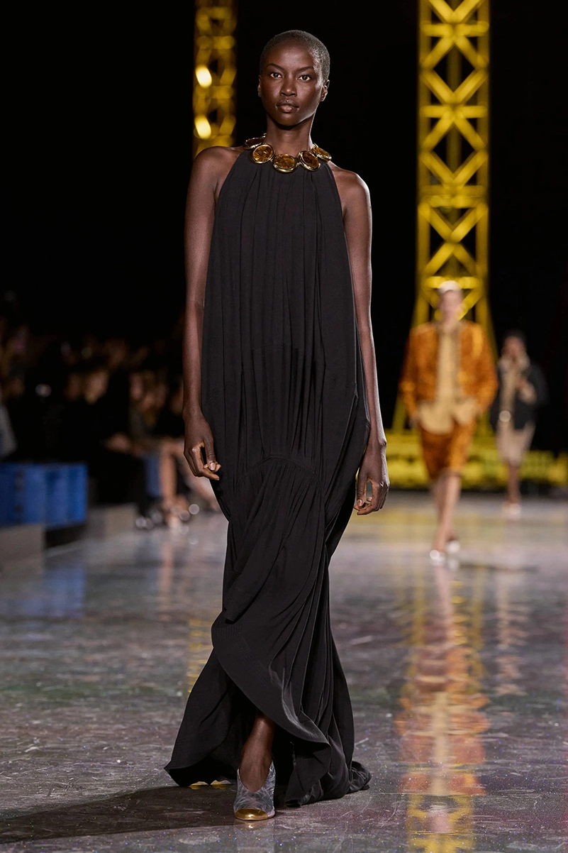 Chanel Fall 2026 Runway By Matthieu Blazy Explores Day To Night ...
