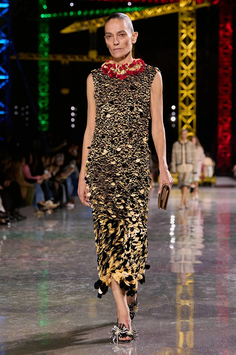 Chanel Fall 2026 Runway By Matthieu Blazy Explores Day To Night ...