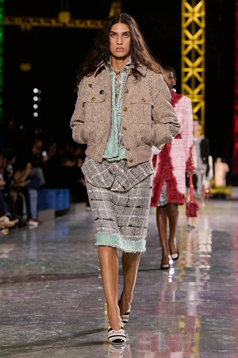 Chanel Fall 2026 Runway By Matthieu Blazy Explores Day To Night ...