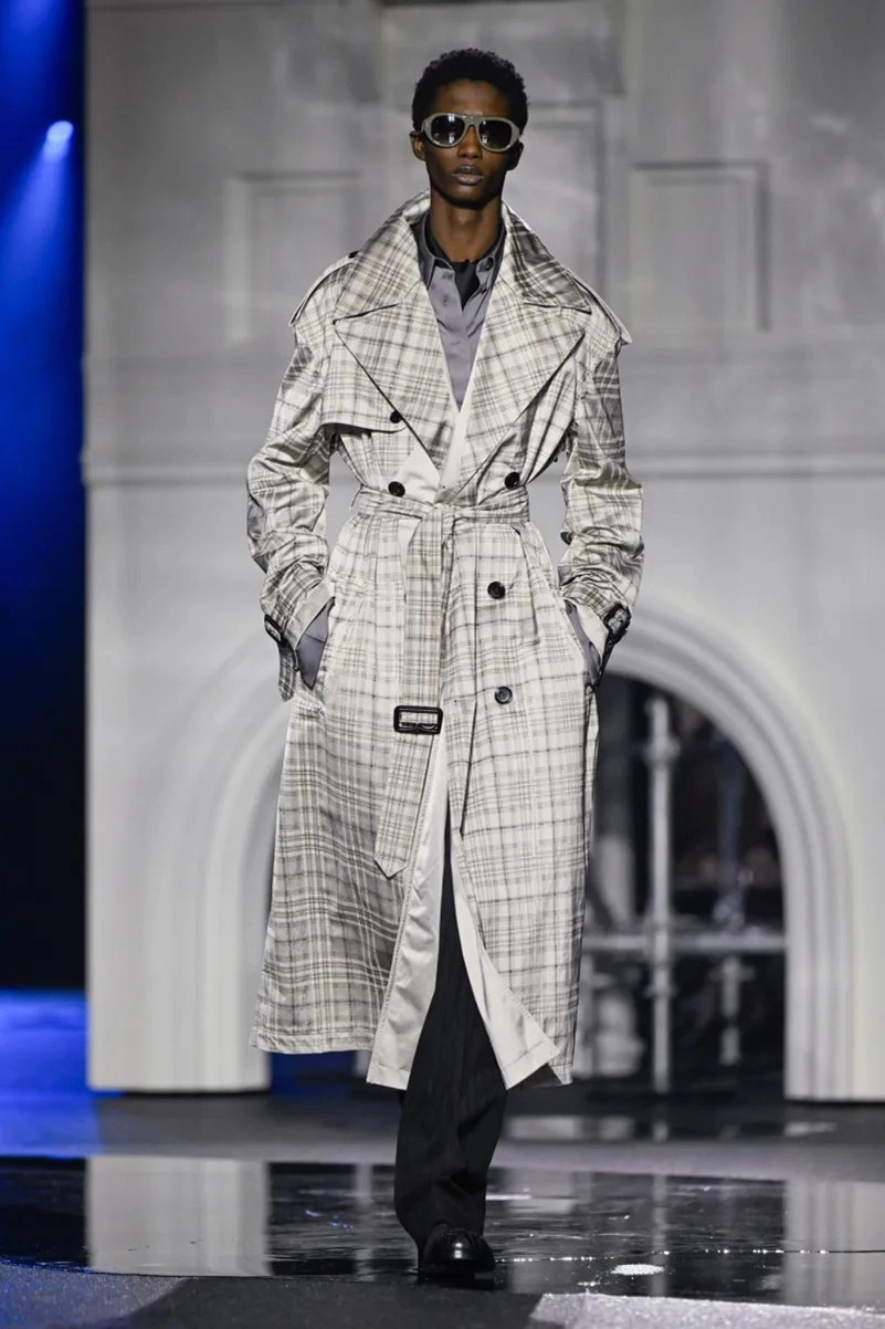 Burberry Fall 2026 Collection Reimagines The Classic Trench Coat