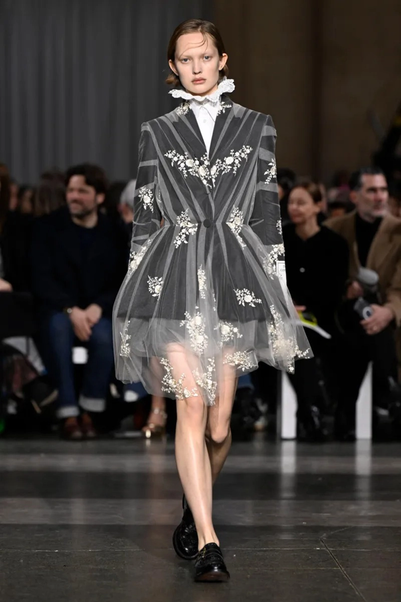 Erdem Fall 2026 Collection Marks 20 Years With Past Muses And Layered ...