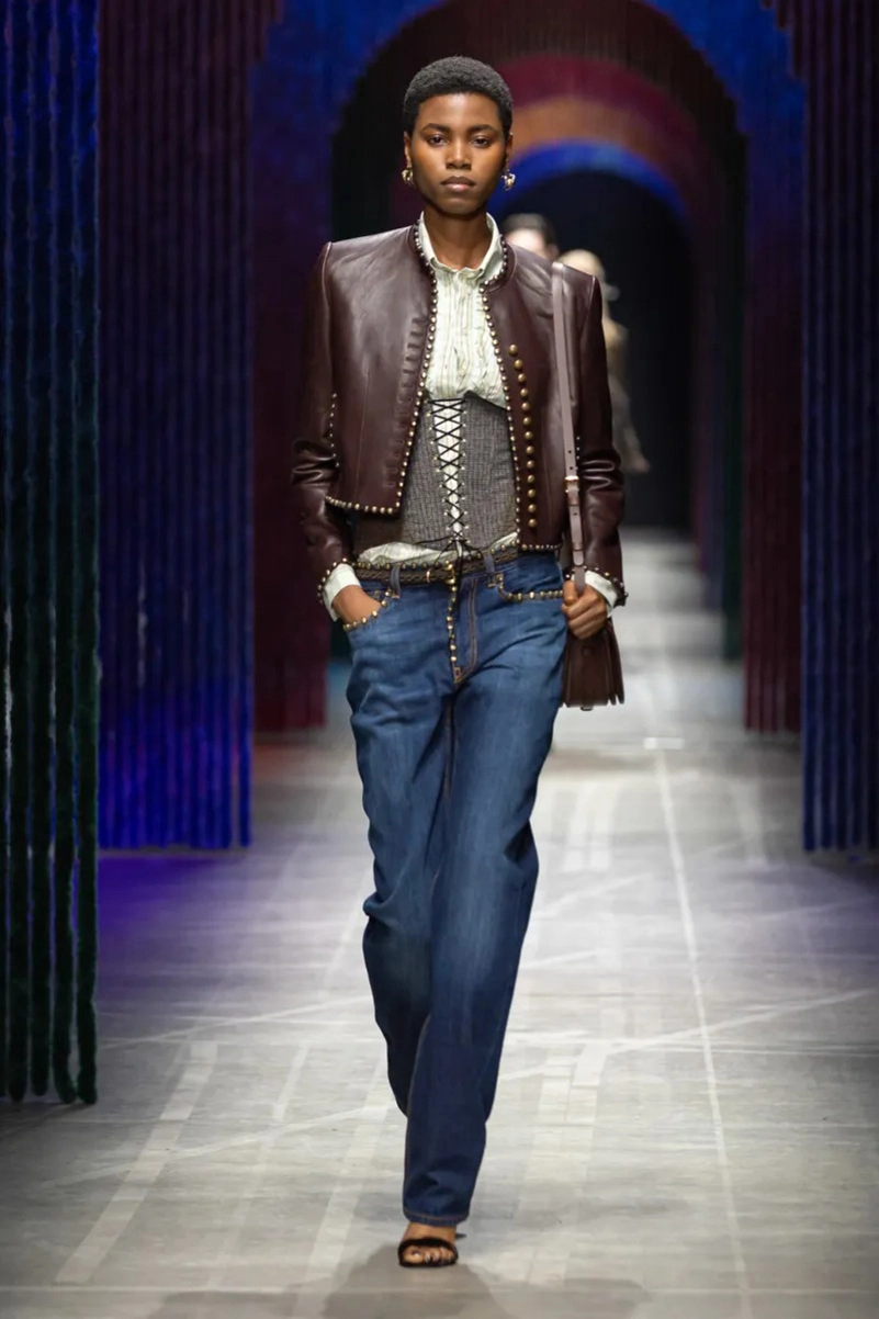 Etro Fall 2026 Military Coats And Paisley Dresses Shape The Runway