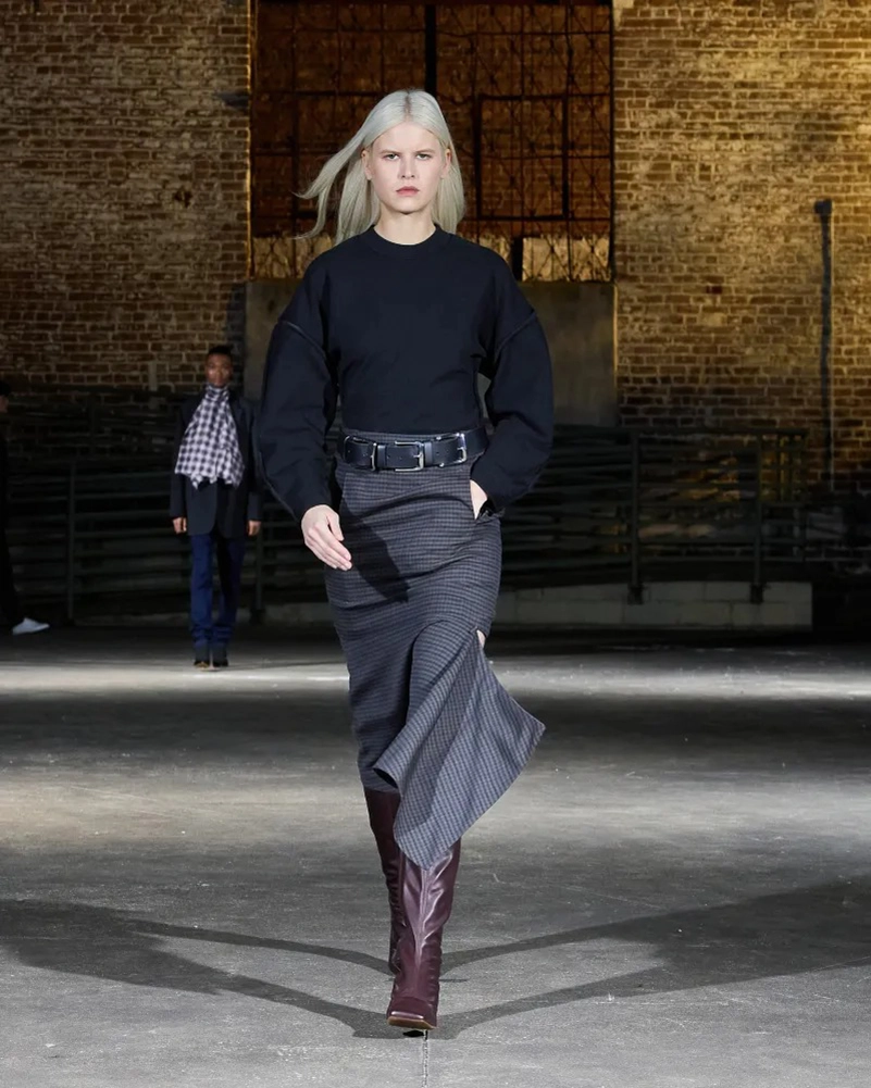 Tibi Fall 2026 Runway Revisits ’80s Power Suiting And ’90s Minimalism