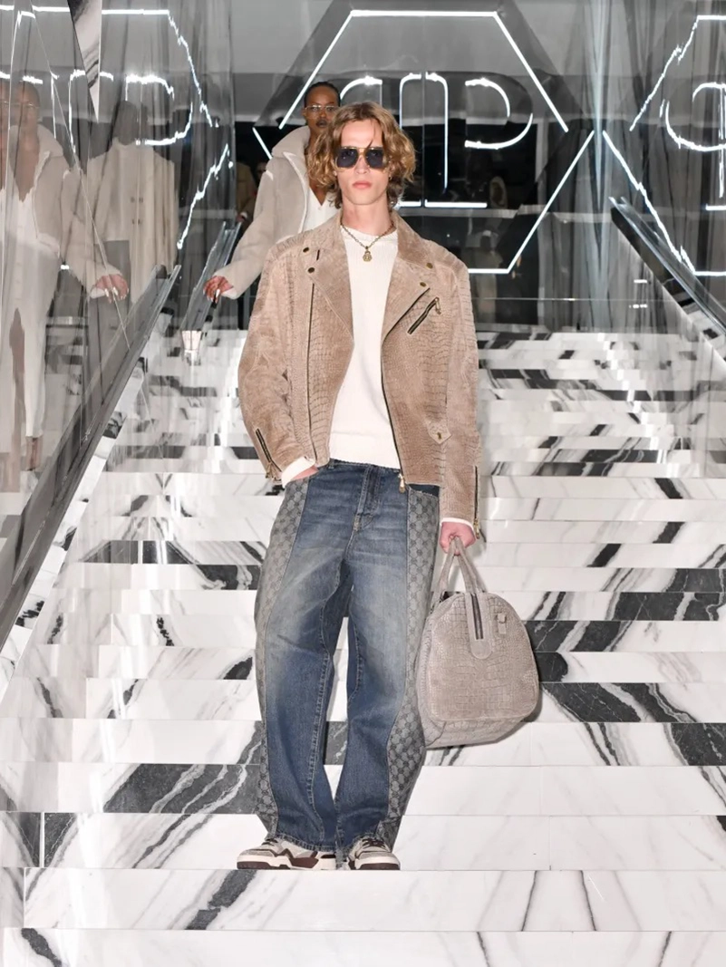 Philipp Plein Fall 2026 Collection, Leopard Coats And Crystal Boots ...