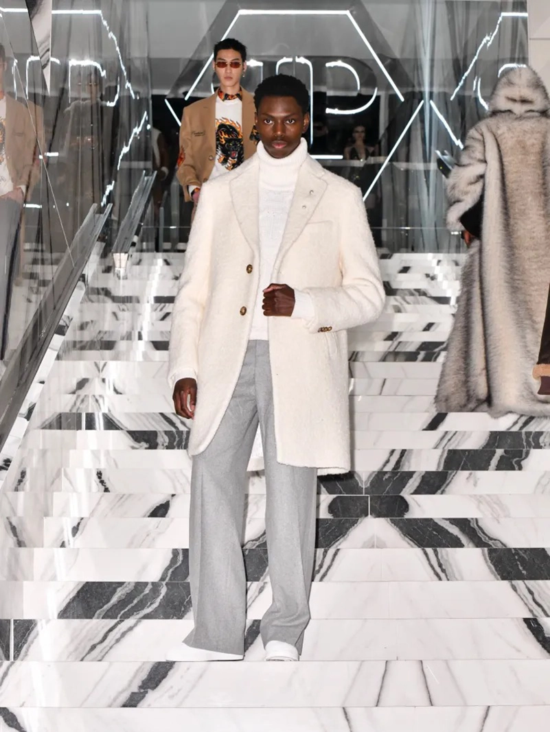 Philipp Plein Fall 2026 Collection, Leopard Coats And Crystal Boots ...