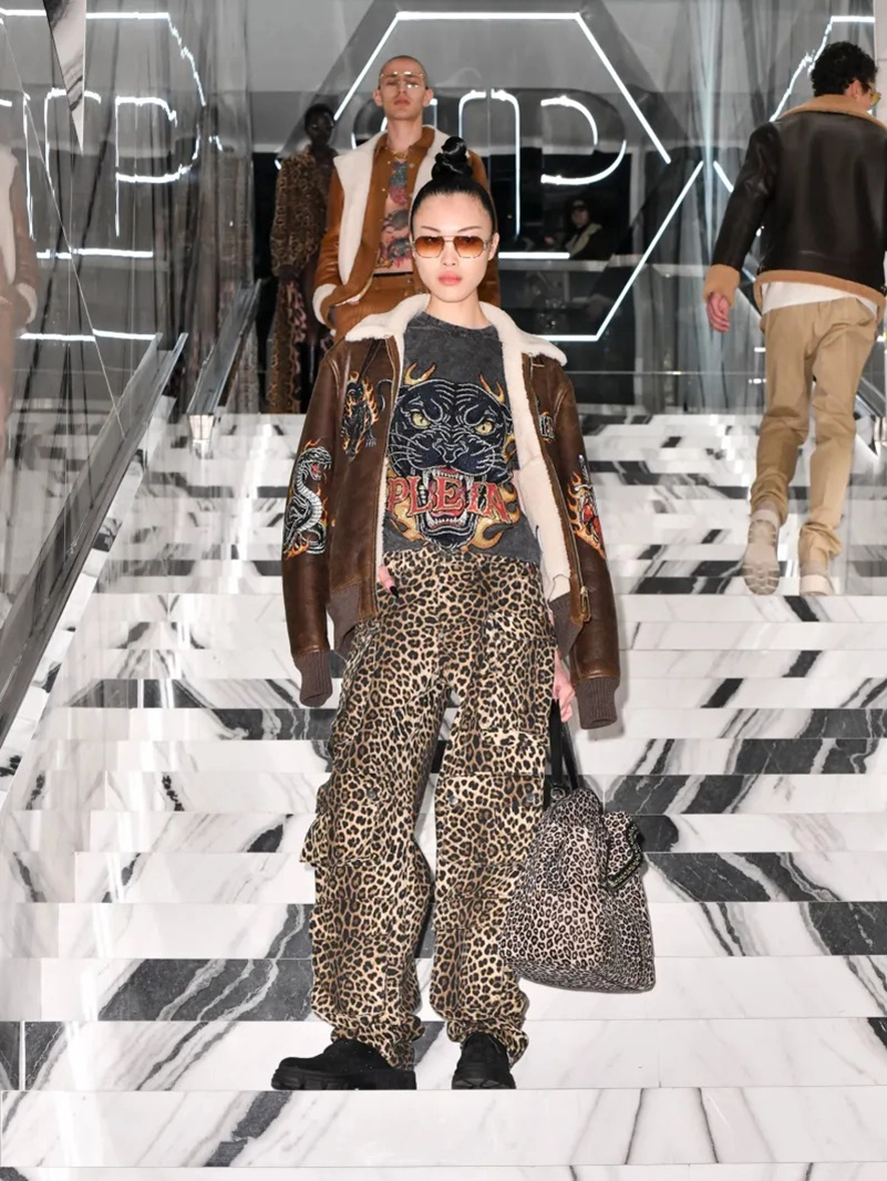 Philipp Plein Fall 2026 Collection, Leopard Coats And Crystal Boots ...