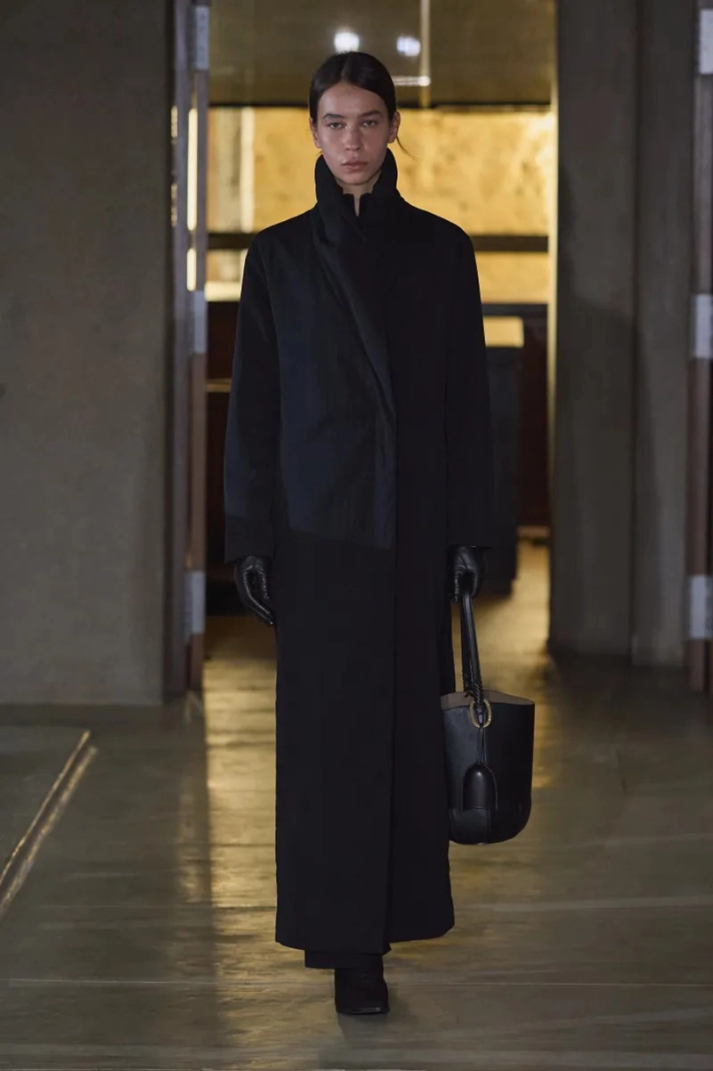Mame Kurogouchi Fall 2026 Collection, Sheer Layers And Cashmere Coats