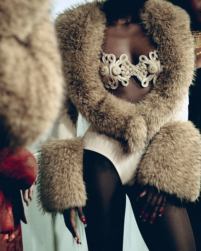 Kim Shui Fall Winter 2026 Collection Highlights Corsets, Knots, And Gowns